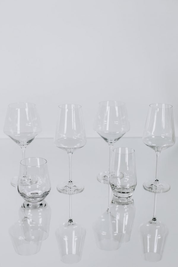 Modern Flared Red Wine Glass - Table For Louis